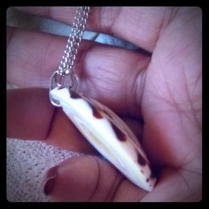 Vintage | Jewelry | Vintage Glass Shell Pendant Necklace | Poshmark